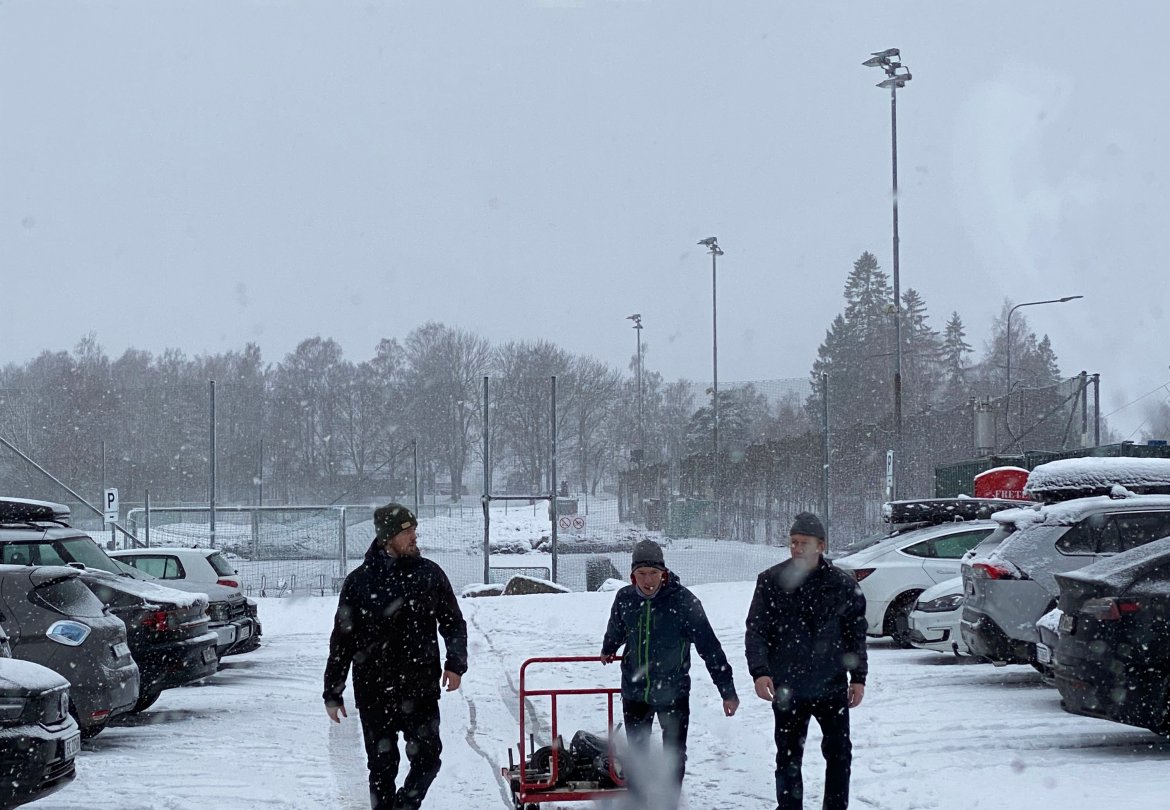 Dugnad skaper samhold! / KFUM